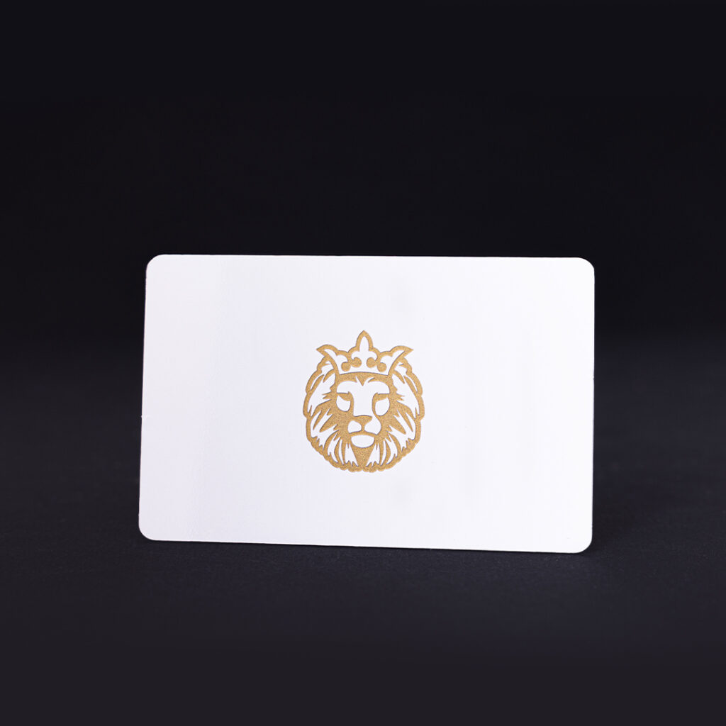 Metallkort i vitt | Snygga visitkort